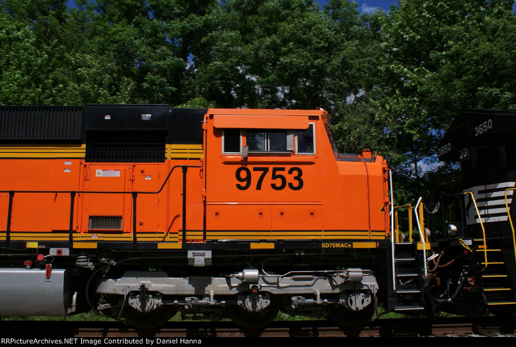 BNSF 9753